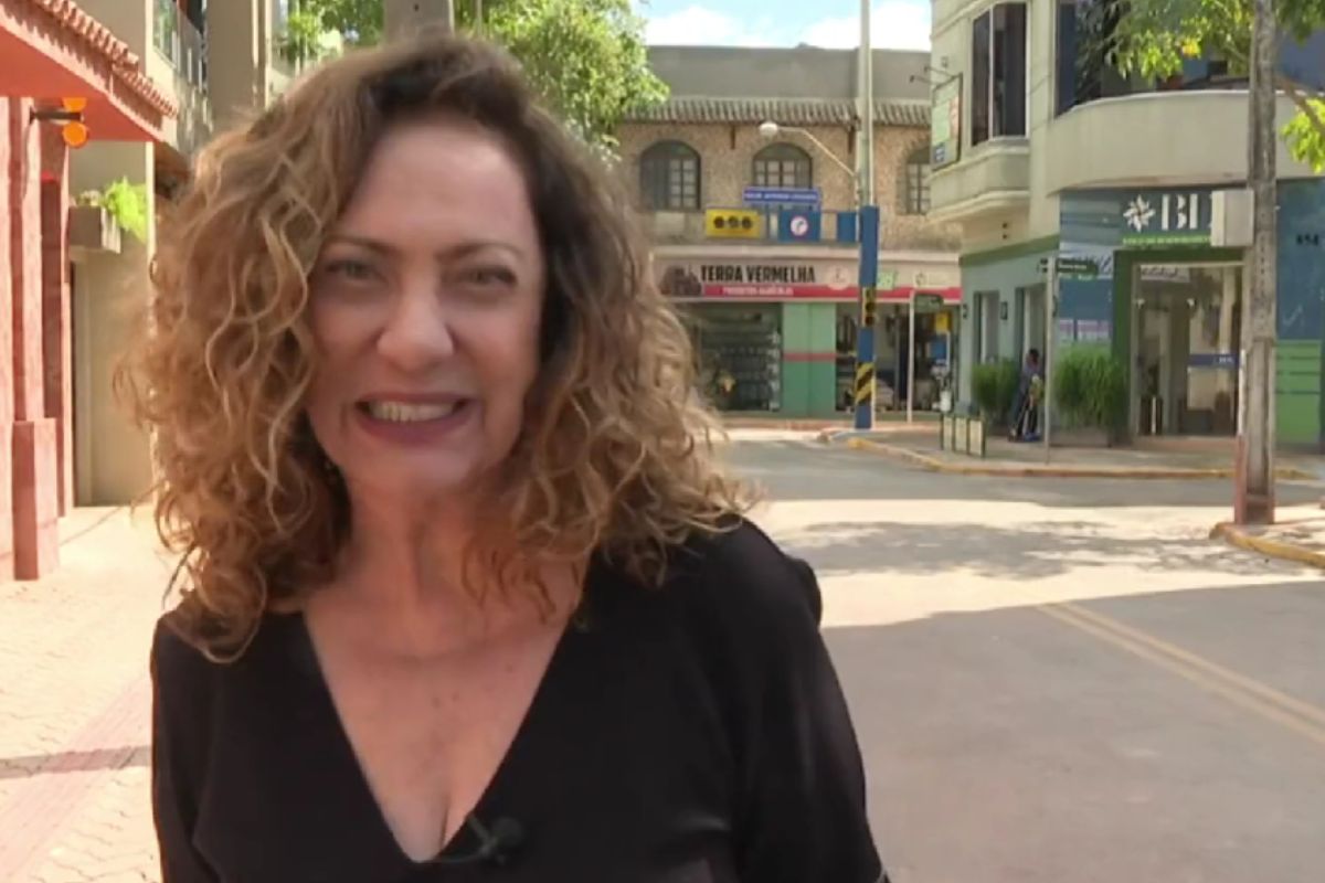 Terra e Paixão: Eliane Giardini revela verdadeira identidade de Agatha