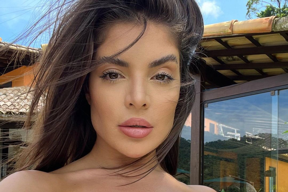 Gkay se choca ao ver tatuagem de fã em lugar inusitado. Veja!