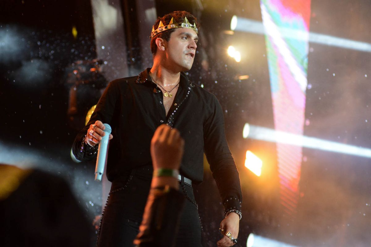 Luan Santana faz show em Barretos e exalta fãs: 'Missão na Terra está ...