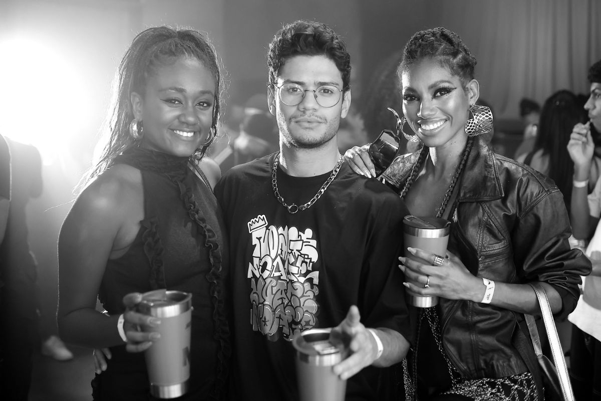 Isaías Silva reúne Marina Sena e ex-BBB's em Malokera