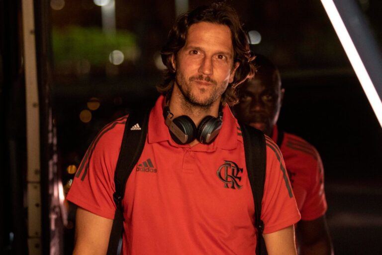 Renascer: Vladimir Brichta aceita papel? Globo sofre com escalação