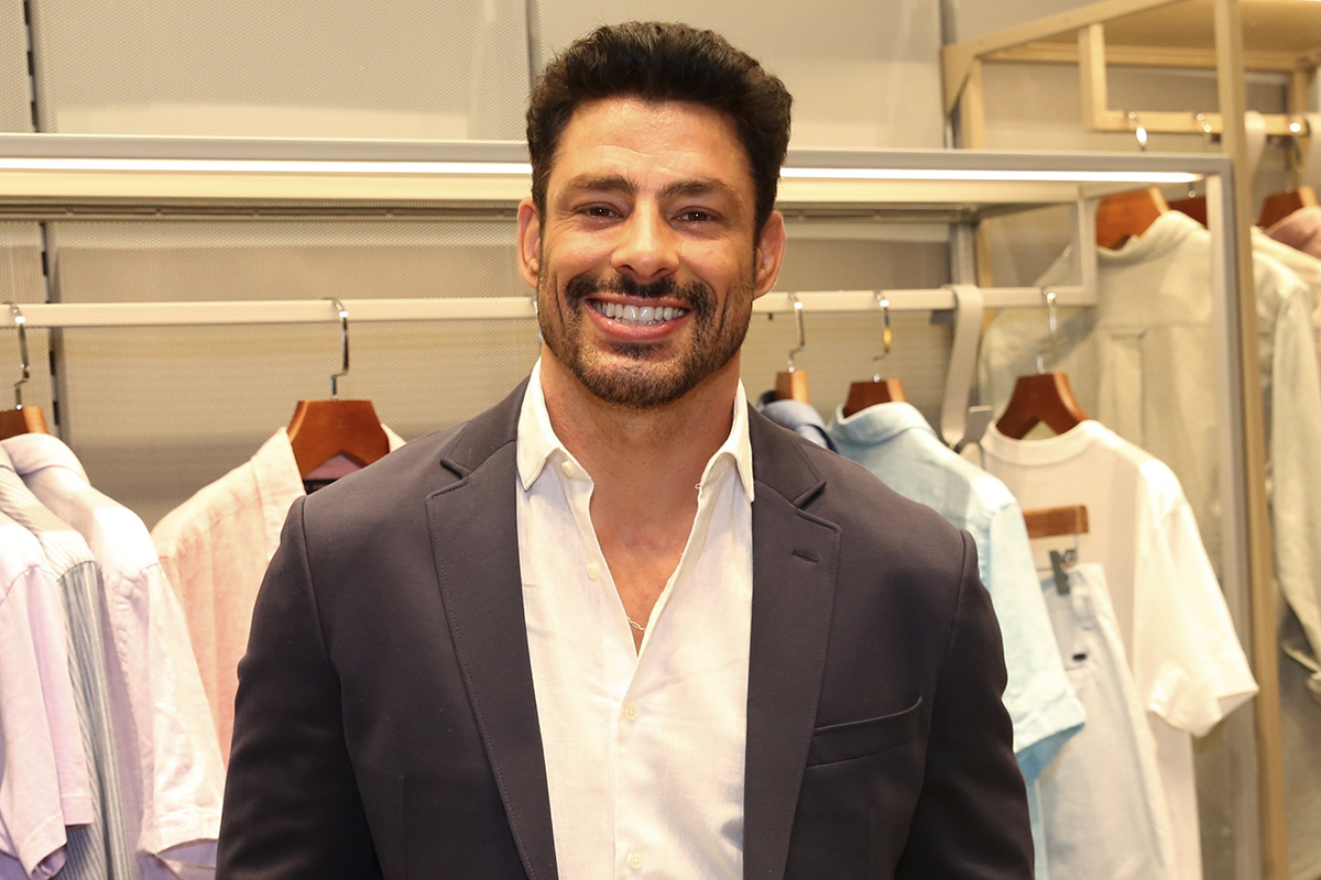 João Silva e Schynaider Moura terminam namoro após dois anos