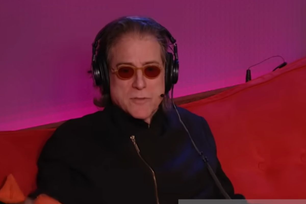 Amado Batista vira meme na web ao lançar marca de leite - OFuxico